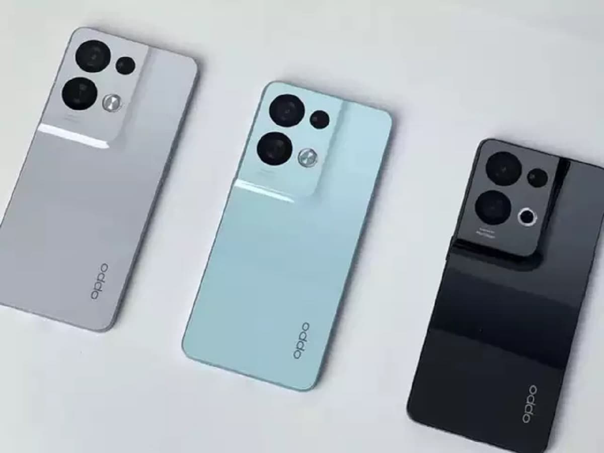 The leaked OPPO Reno 8z poster showcases a similar design